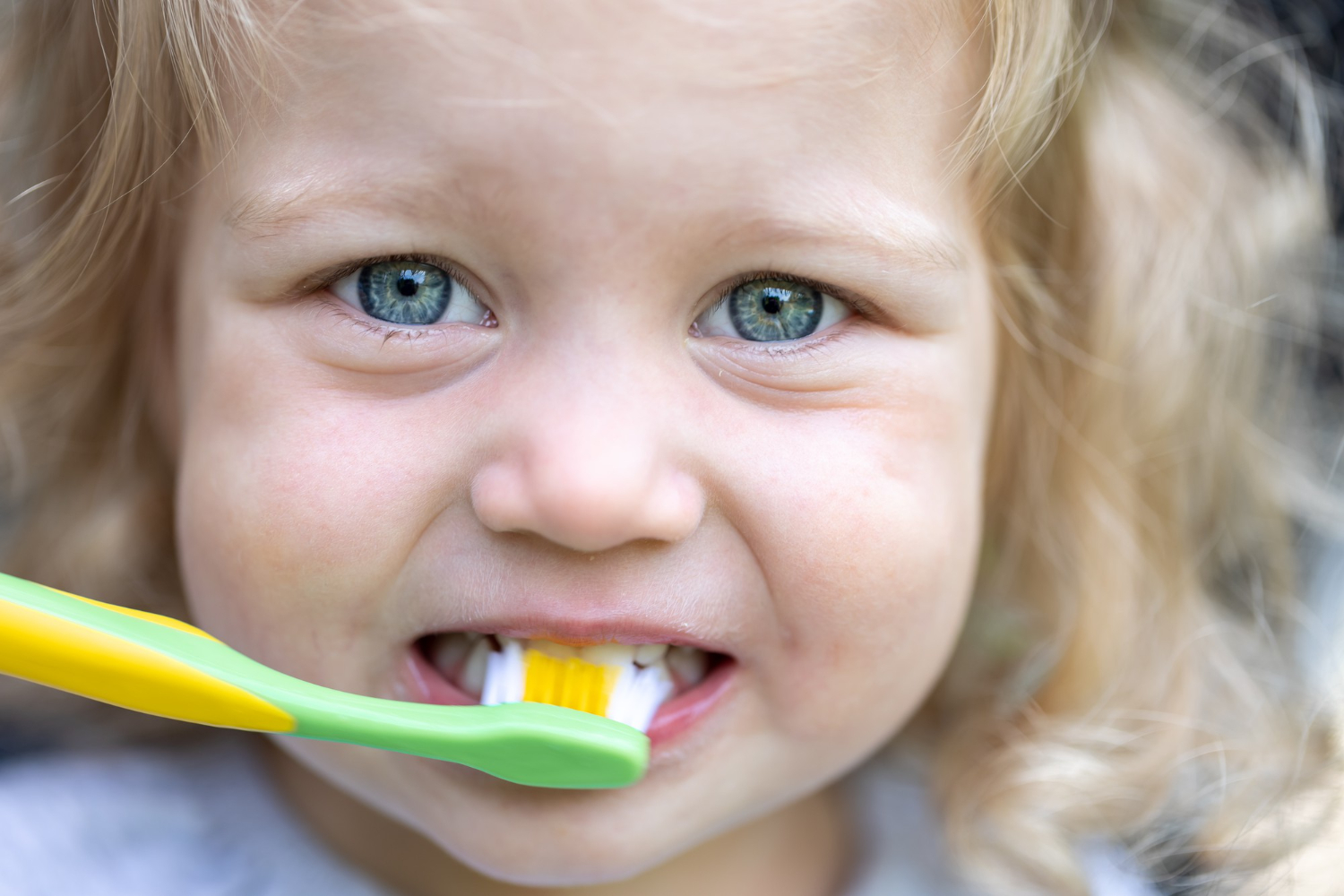 How to Get Toddler to Brush Teeth: 10 Fun & Proven Tips